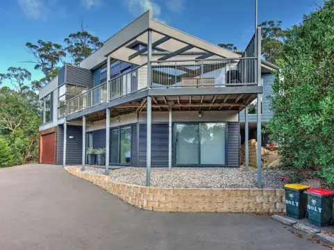 The Bolthole - Coles Bay