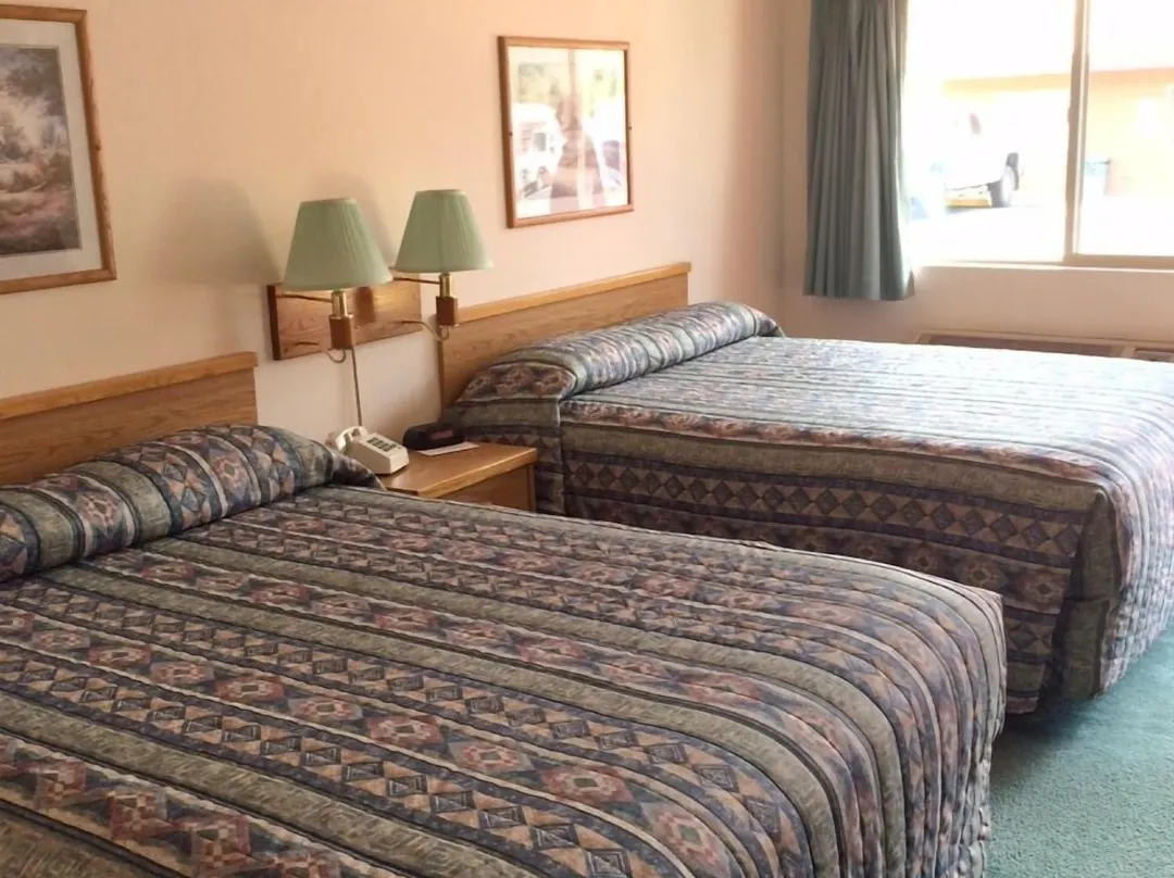 Mini Golden Inns Motel - Columbia Falls, MT