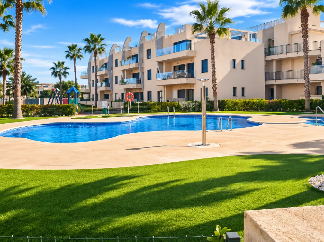 Vivienda En Planta Baja En Pilar De La Horadada – Playa De Mil Palmeras - La Manga
