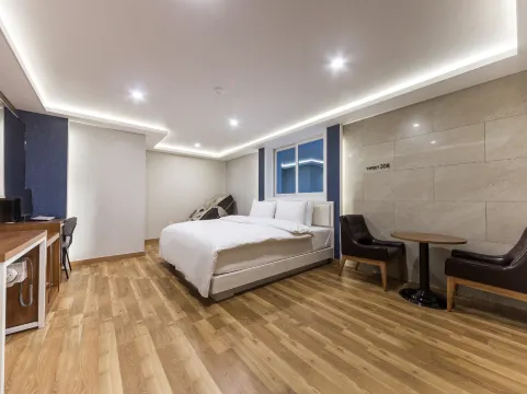 Daegu Dongseongro Sweet Hotel - Daegu