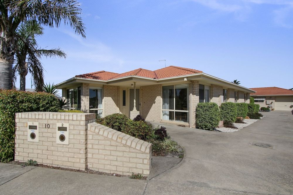 Tondo - Lakes Entrance