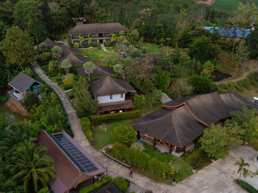 Poochommhok Resort - Thong Pha Phum District