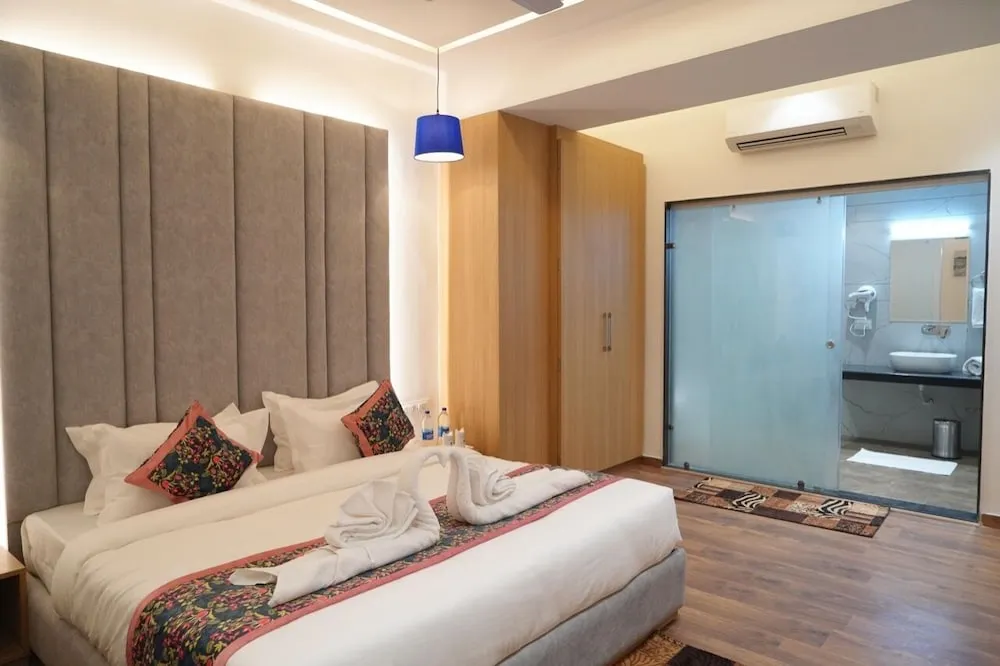Hotel Luxurio - Amritsar