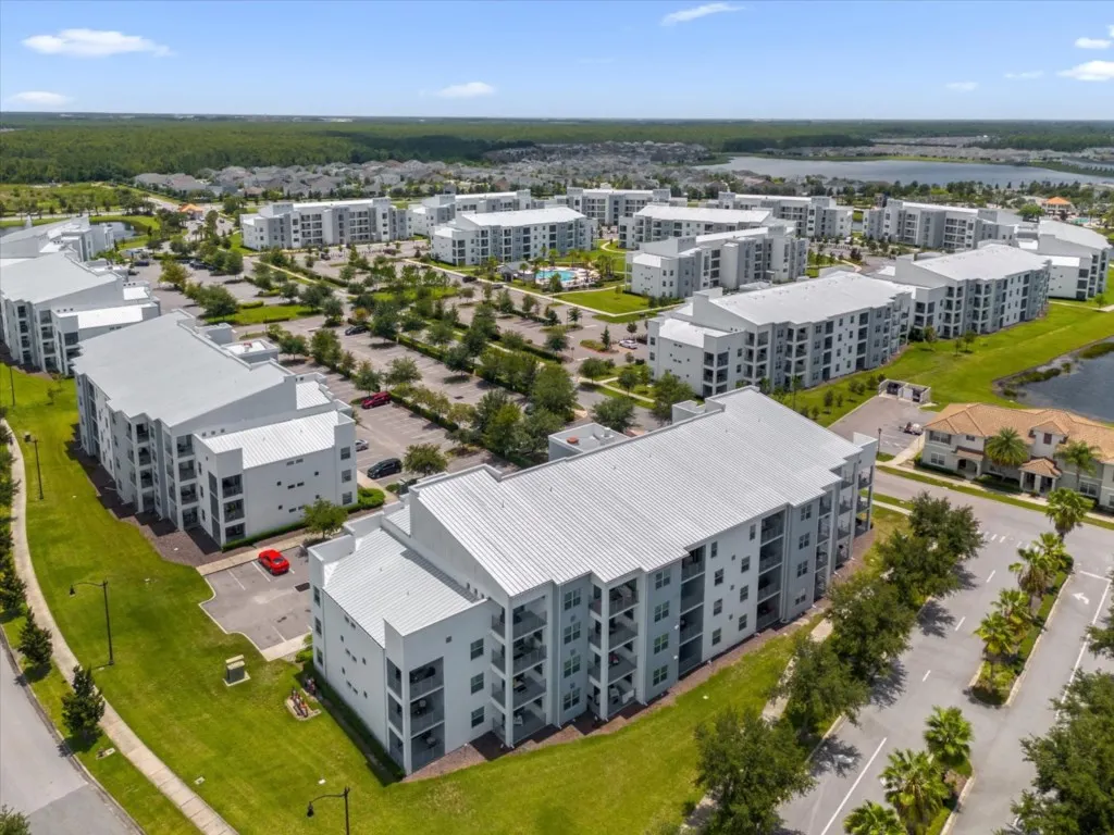 Spa, Pool, Waterslides And Fitness Center - Elegant Resort Oasis - Kissimmee, FL