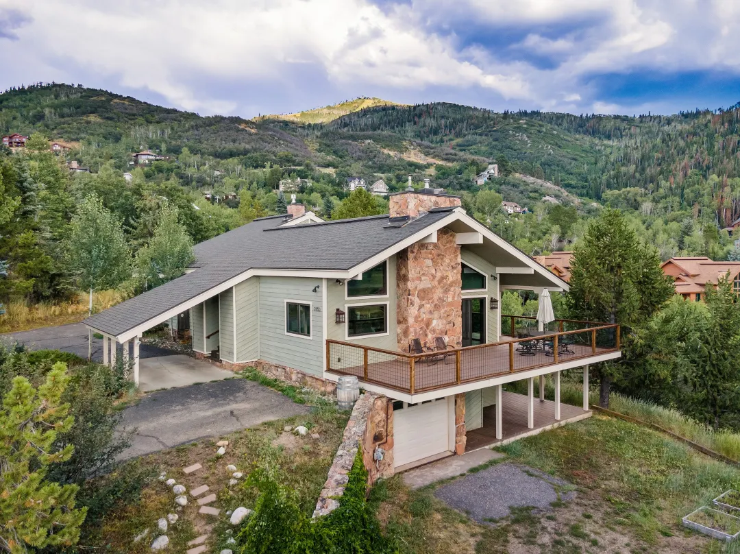 Expansive Deck With Stunning Views And Fireplace - Serene Mountain Retreat - Steamboat Springs, CO