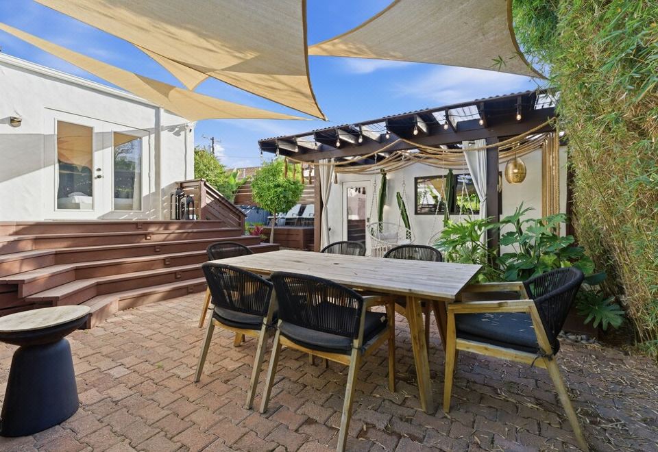 Charming 3-bedroom house Outdoor TV, hot tub, WiFi and AC, San Diego ...