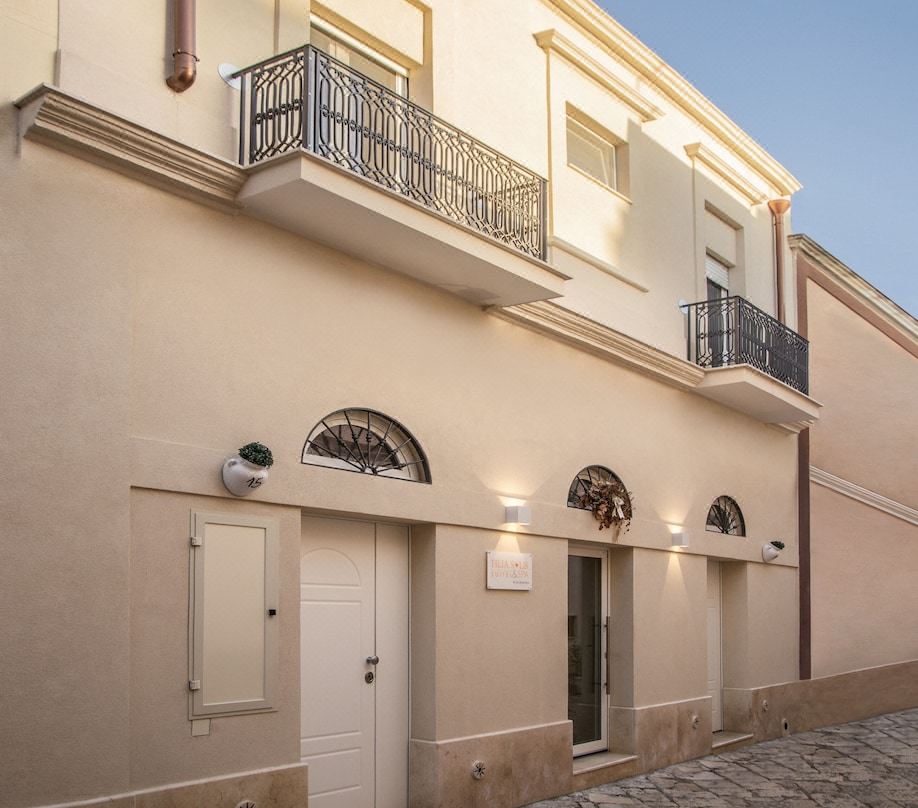 Filia Solis - Old Town Suites & Spa - Bríndisi
