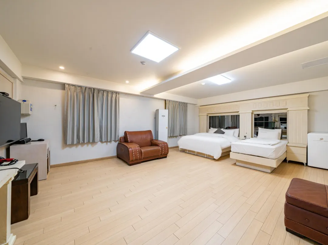 Paradise Spa Hotel - Gumi