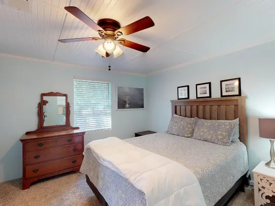 Steps To Beach With Spacious Living Area - Charming Coastal Hideaway - Sea Island, GA