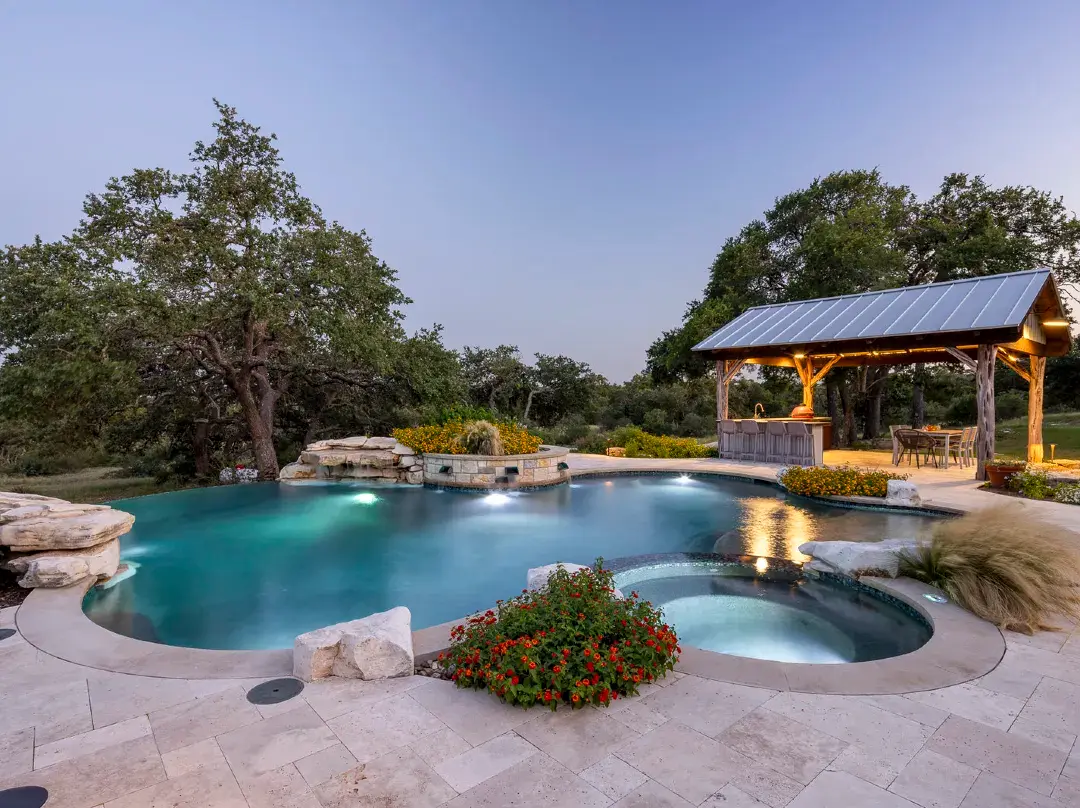 Shared Pool, Hot Tub And Scenic Trails - Charming Hill Country Retreat - Driftwood, TX