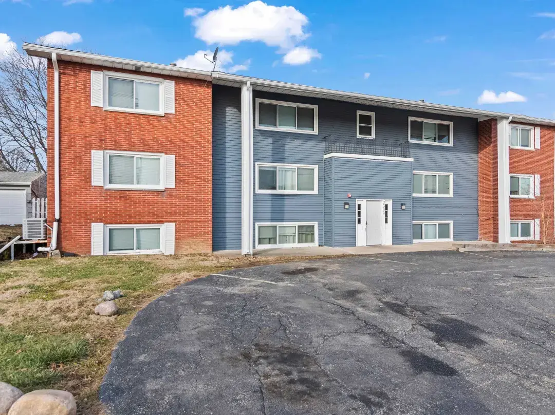 Fully Furnished With Parking And Washer Dryer - Charming Cozy Retreat - Springfield