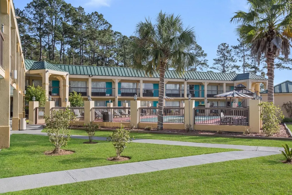 Magnuson Hotel Hardeeville - Bluffton, SC
