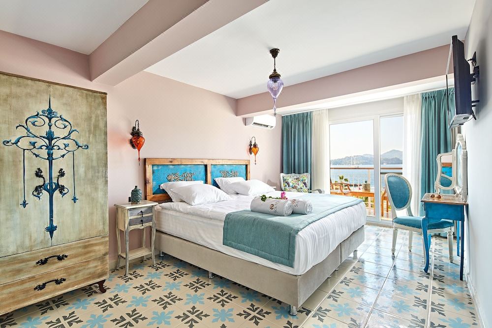 Fi̇ Light Solto Boutique Beach Hotel - Selimiye