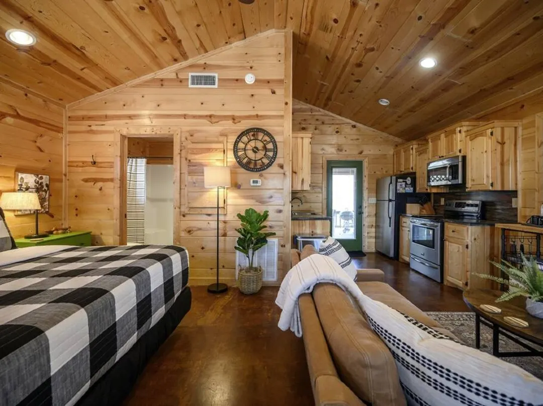 Cozy Retreat - New Interior Design, Great Outdoors - Broken Bow, OK