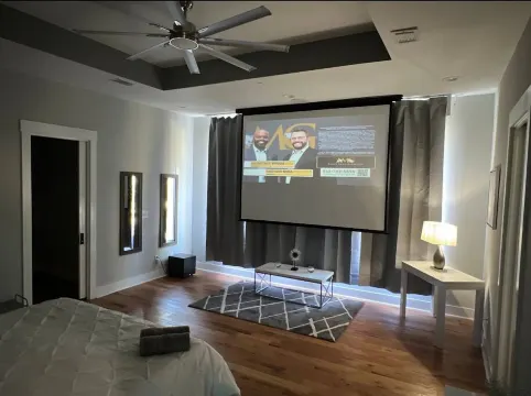 Contemporary Oasis With Private Deck Patio - Upscale Luxury - Decatur, GA