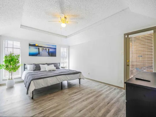 Cozy Retreat - Central, Minutes From Downtown Dallas - Garland, TX