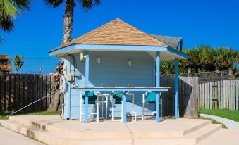 SB135 Studio, Near Beach, Shared Pool, Hot Tub, Port Aransas - Updated ...