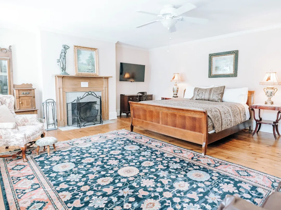 Hollyhedge Estate - Doylestown, PA