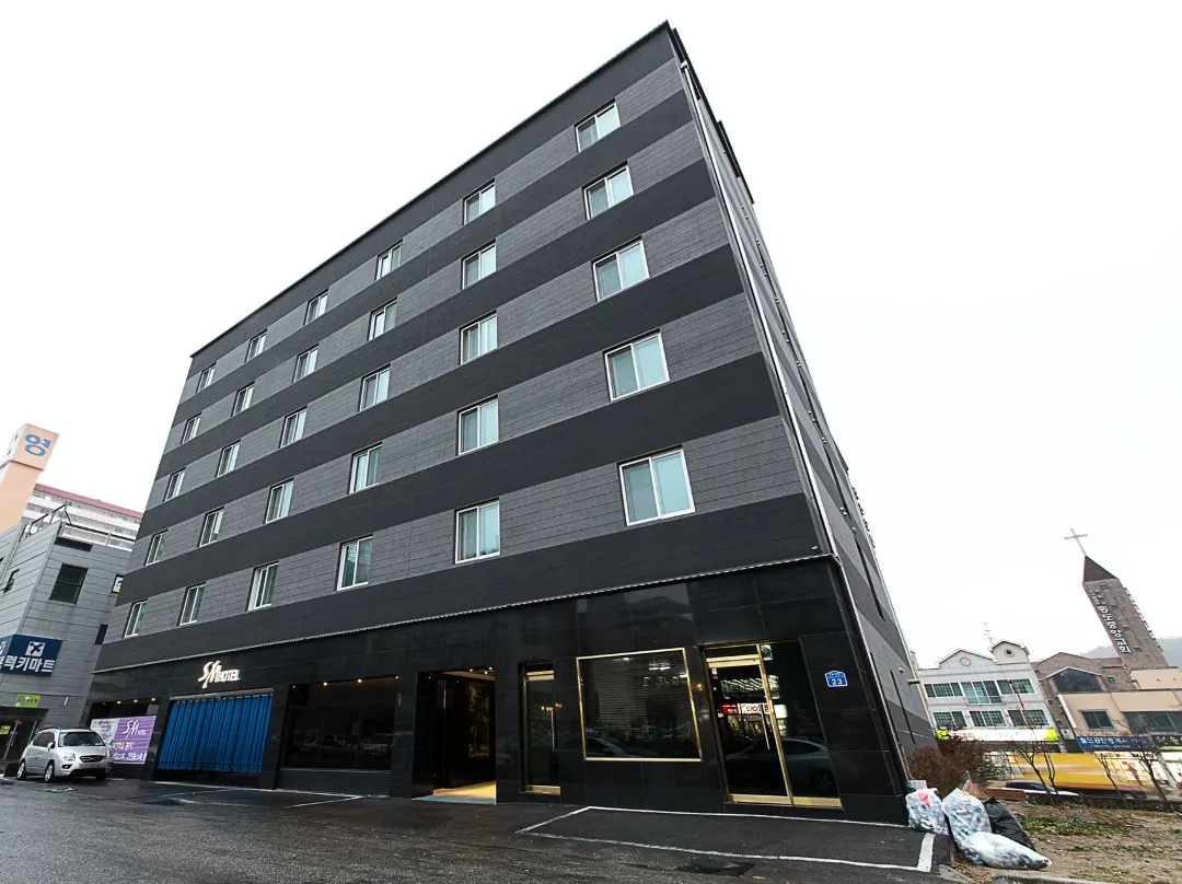 Gangneung Sm Hotel - Gangneung