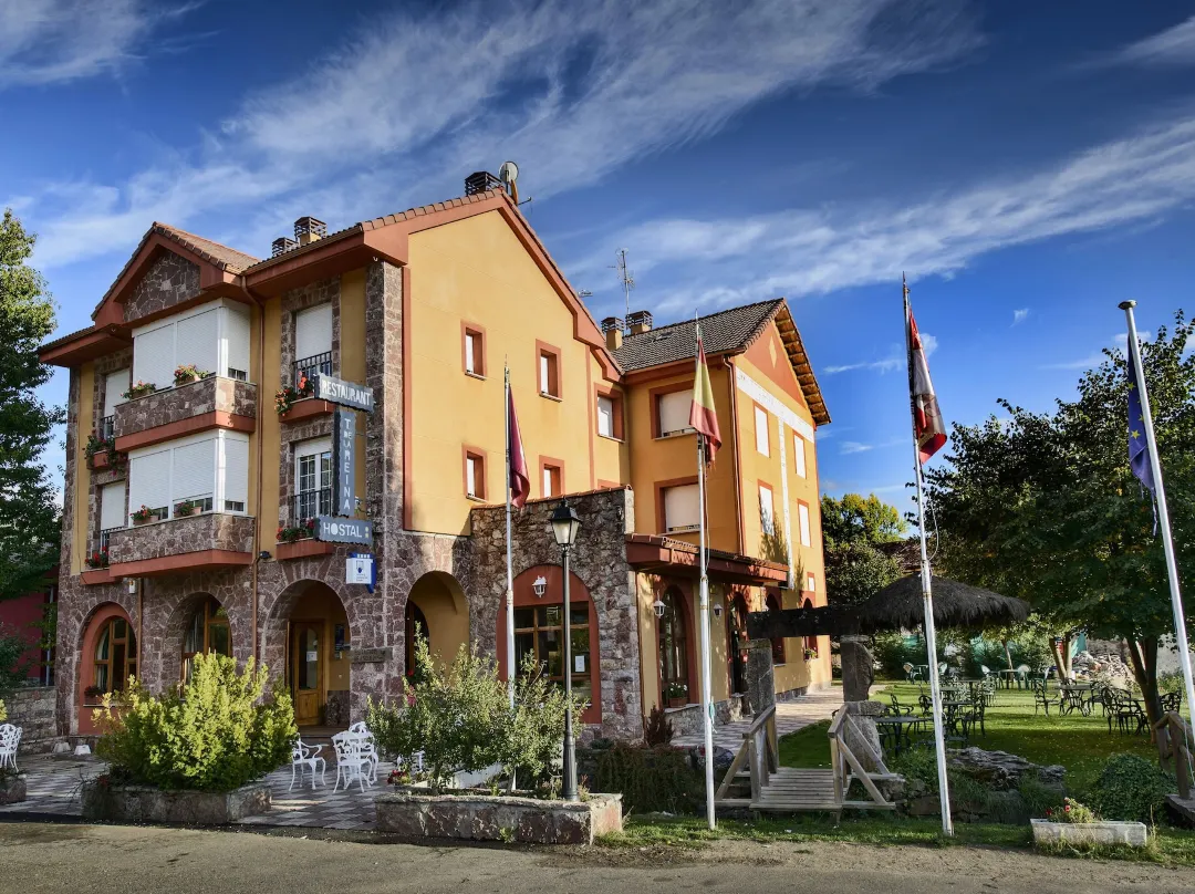 Hotel Tierra De La Reina - Boca de Huérgano