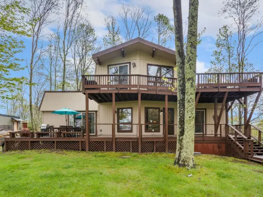 Charming Golf Course Escape With Spectacular Mountain Views - Cozy Retreat - Beech Mountain, NC