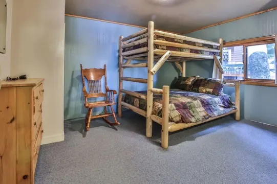 Serene Lakefront Haven - Lakeside Deck, Fireplace, Grill - St. Germain, WI