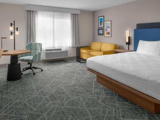 Hampton Inn By Hilton Costa Mesa Newport Beach - Newport Beach, CA