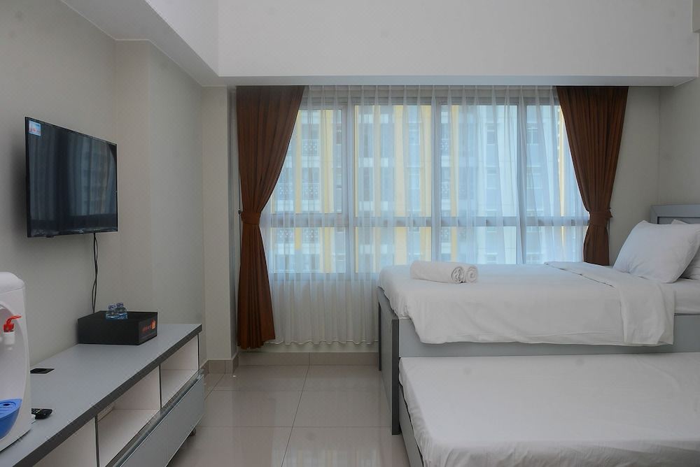 Elegant And Comfy Studio At Springlake Summarecon Apartment - Bekasi