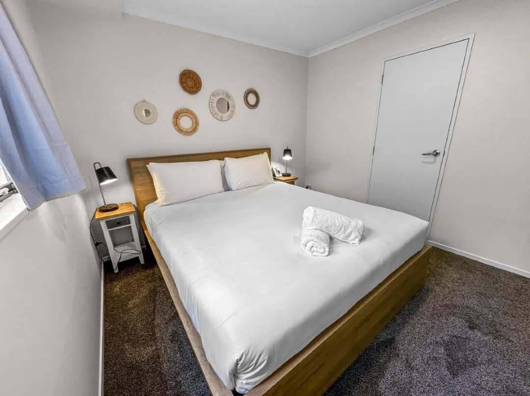 Cozy 2-bedroom Retreat Steps From Sky Tower - Auckland