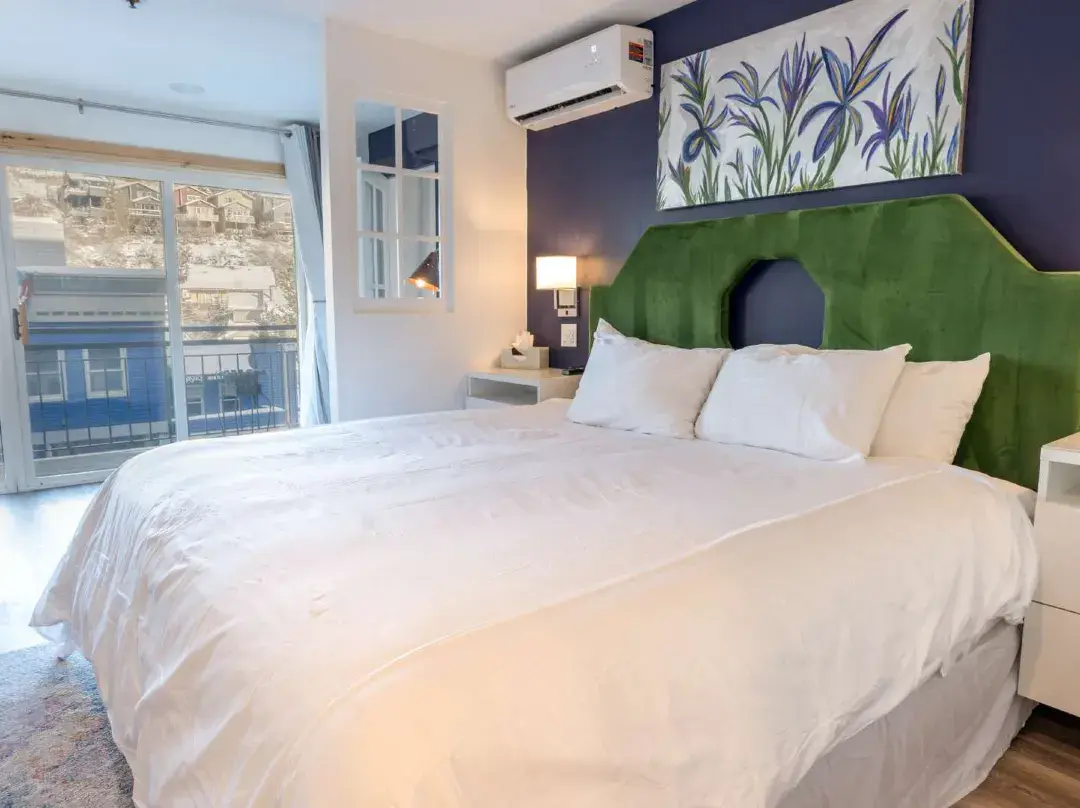 Private Balcony And Salt Water Hot Tub - Charming Cozy Retreat - Park City, UT