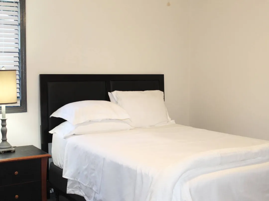 Airplane Theme And Cozy Deck - Charming Southern Retreat - McDonough, GA