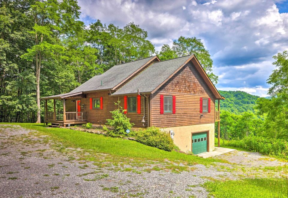 Slaty Fork Escape w/ Mountain View + Hot Tub!, Edray - 2025 Latest ...