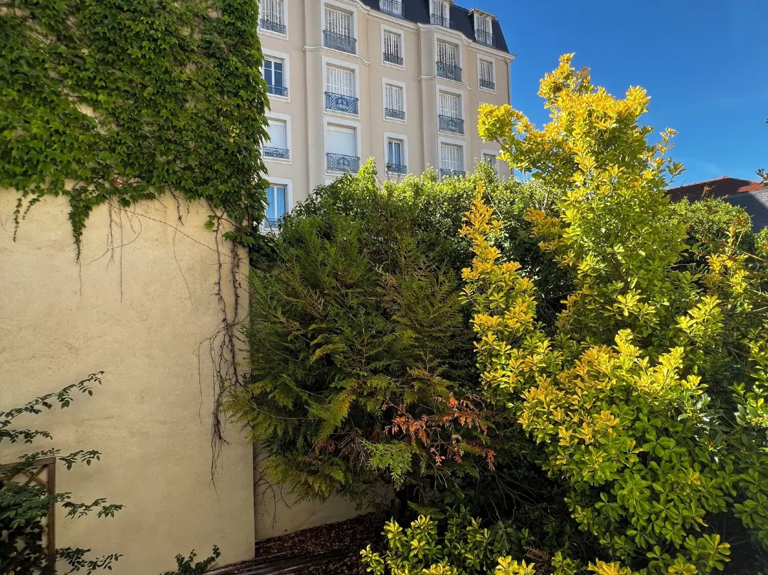Hôtel Le Biarritz​ - Bellerive-sur-Allier