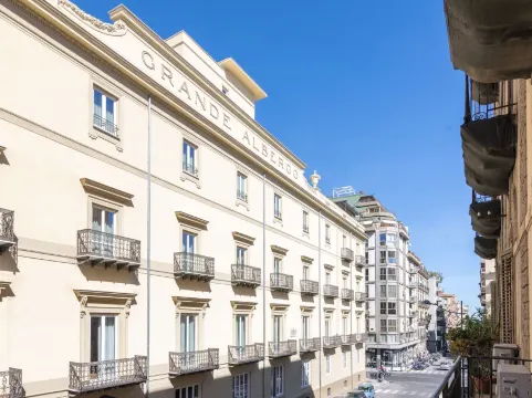 Hotiday Room Collection - Palermo Politeama - Palermo, Italy