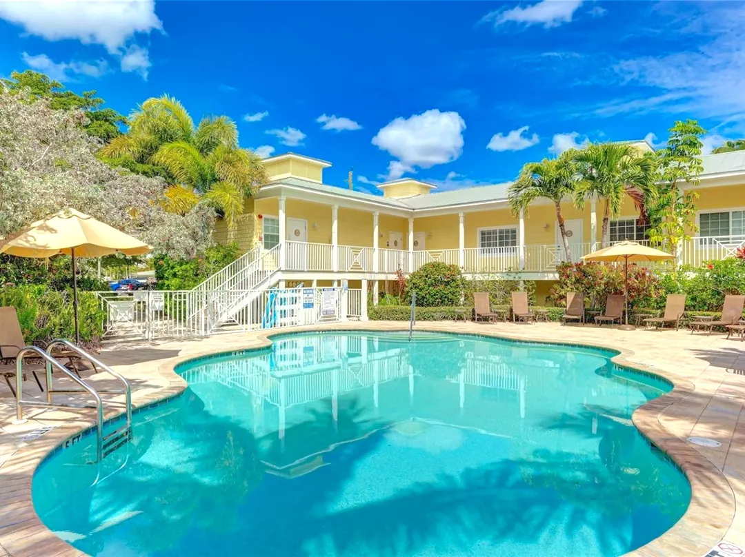 Tropical Haven With Pool And Snorkeling - Charming Coastal Escape - Siesta Key, FL