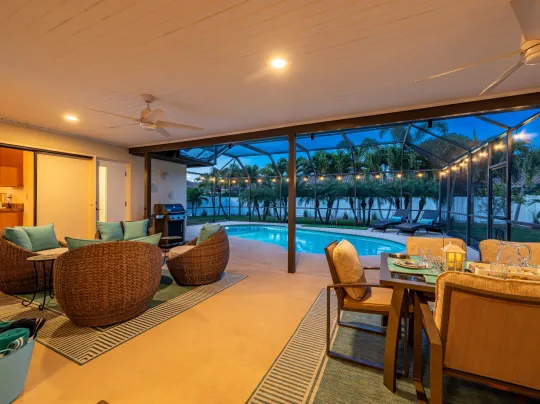 Private Pool And Screened Patio Retreat - Stunning Tropical Escape - Longboat Key, FL