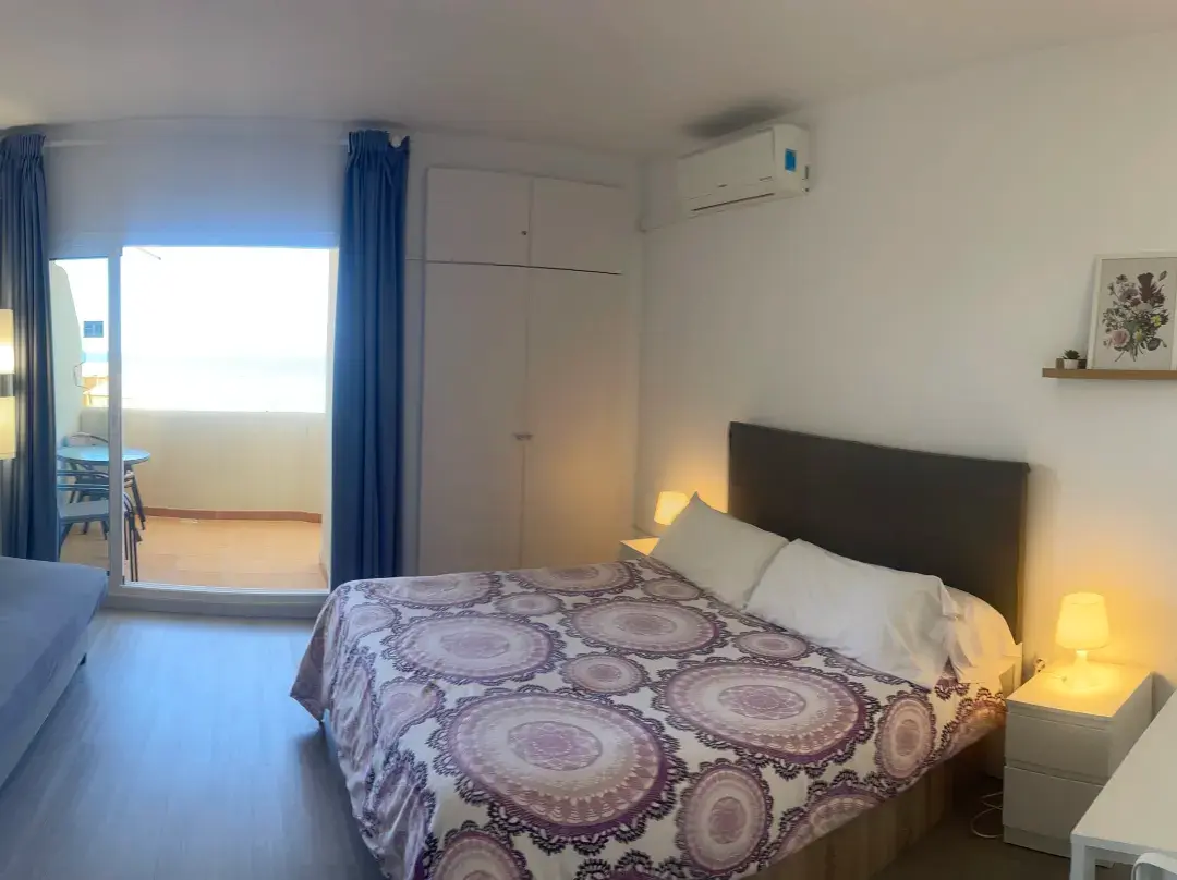 Complejo Turístico Con Piscinas Y Toboganes, Con Vistas Al Mar - Benalmádena