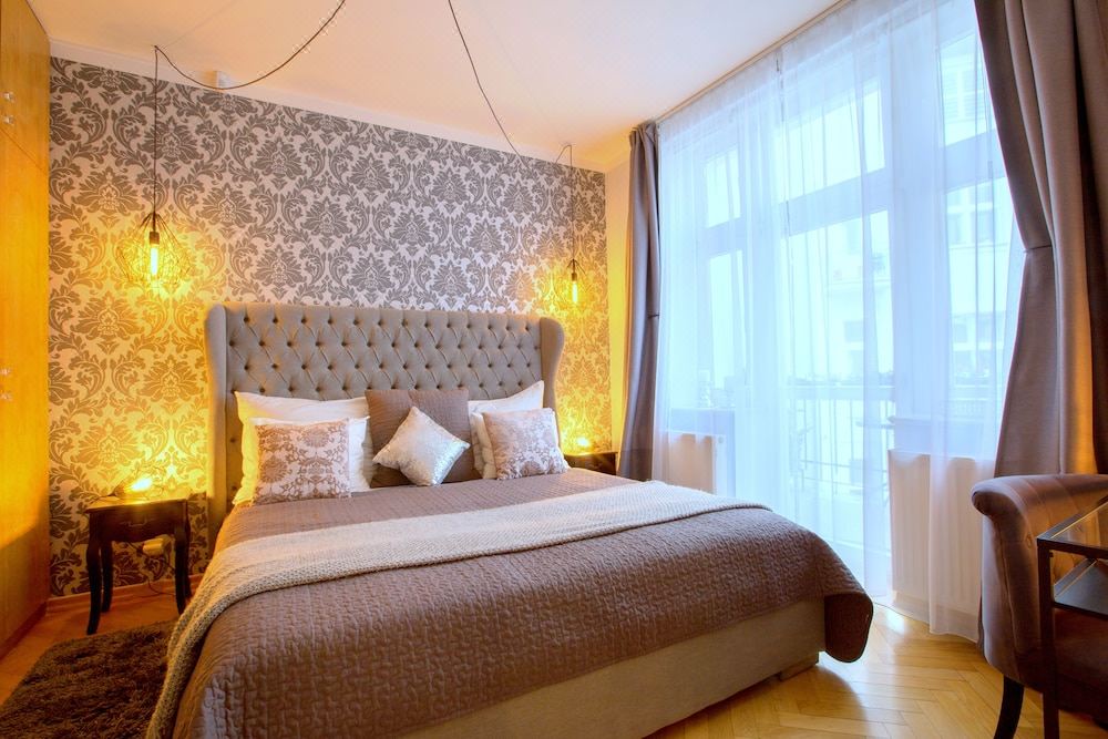 Romantic Luxury In Old Town Prague - Praga