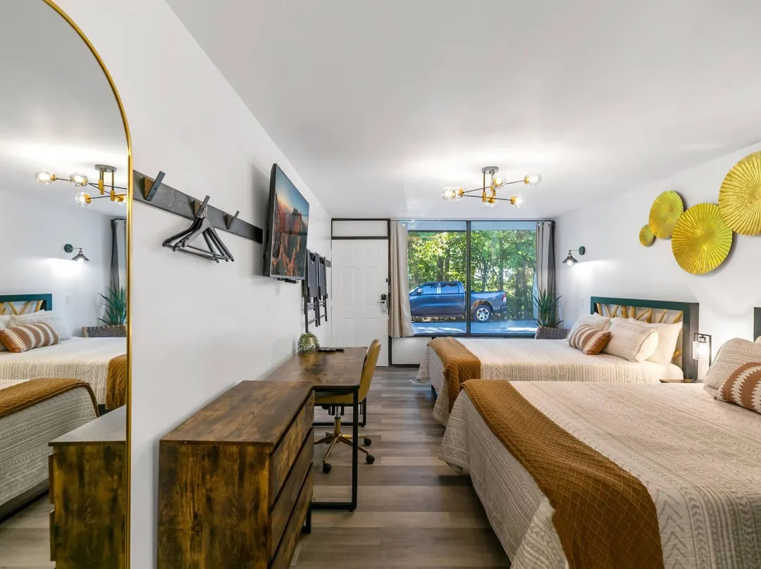 Candlewick Inn And Suites - Eureka Springs, AR