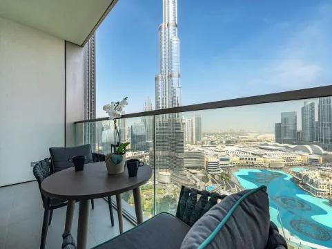 Burj & Fountain View Retreat - Dubai