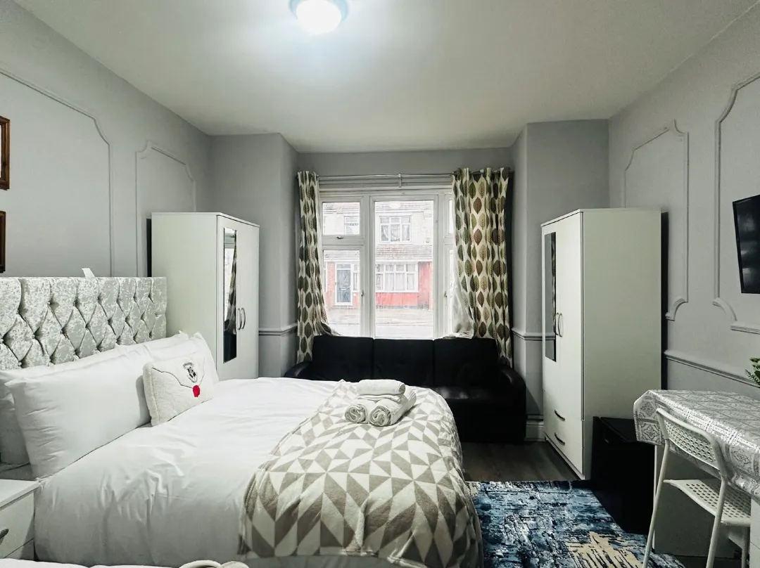 Heathrow Roomzzzz B&b - Londres
