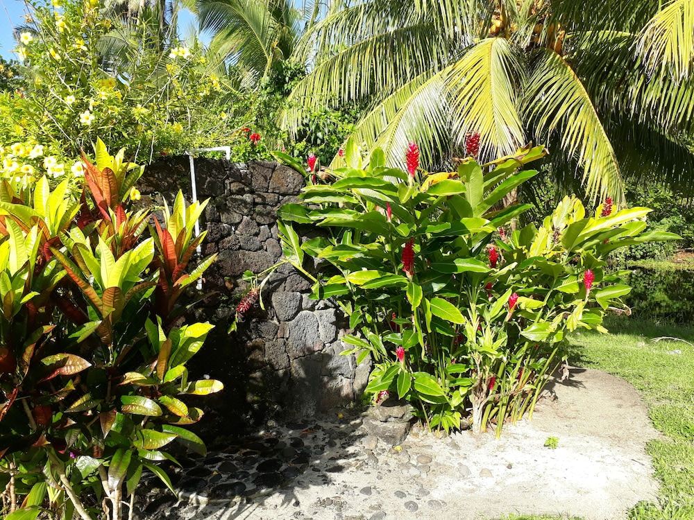 Vaiula Beach Fales - Samoa