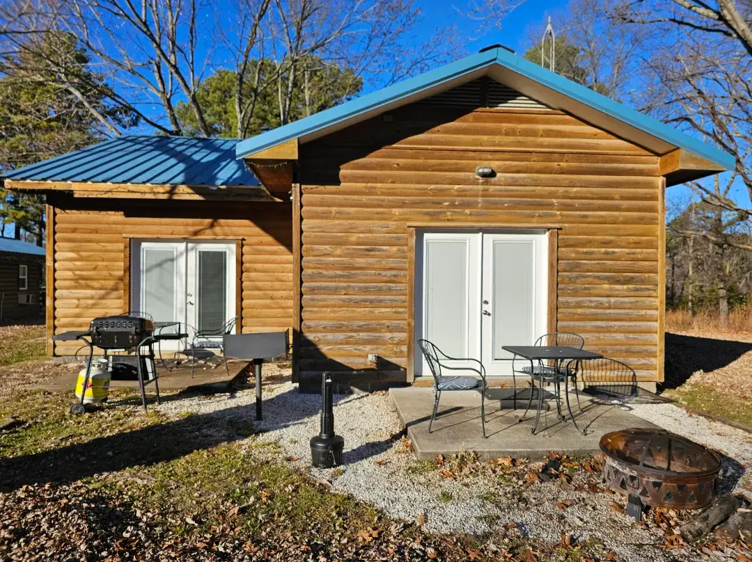 Private Atmosphere And Nature Bliss - Cozy Rustic Retreat - Beaver Lake, AR