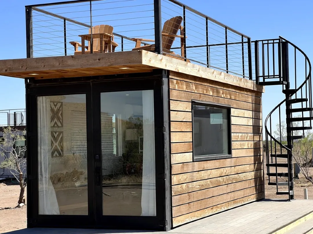 Rooftop Deck And Upscale Decor - Stunning Chic Retreat - Alpine, TX