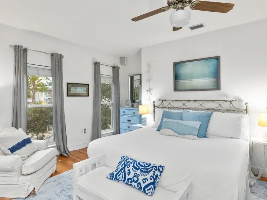 Cozy Escape With Glimpse Of The Gulf And Bikes - Inviting Retreat - Seaside, FL