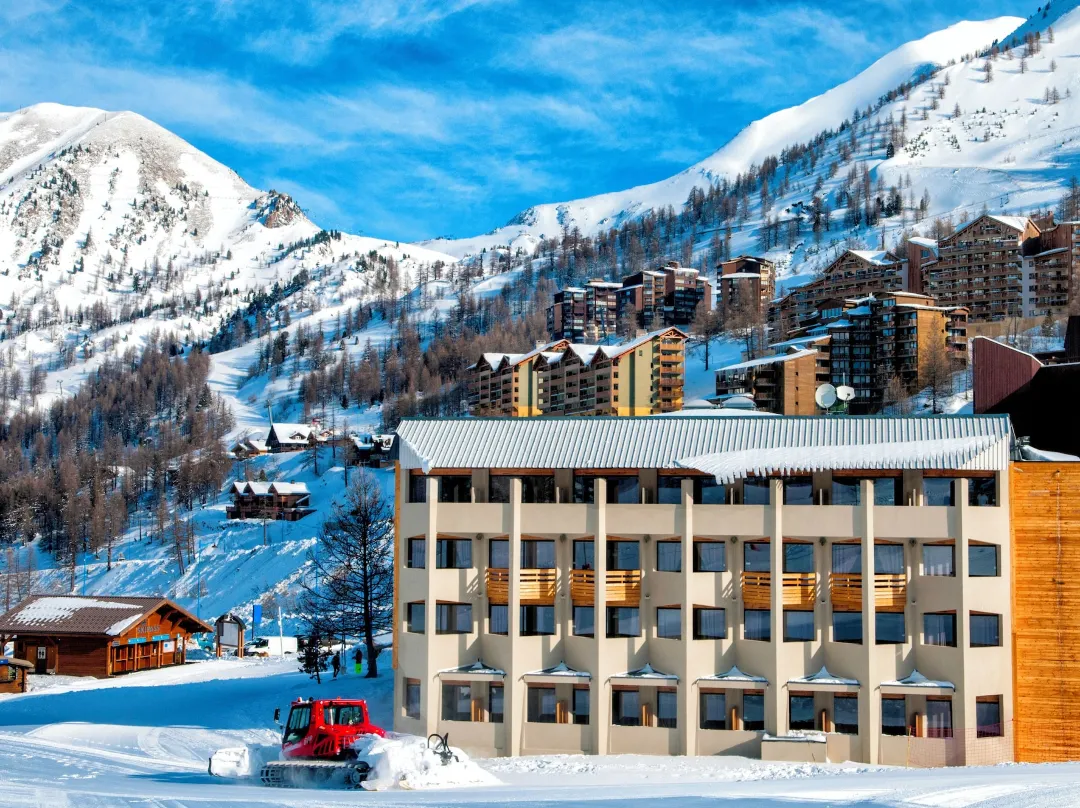 Sowell Residences New Chastillon - Isola 2000