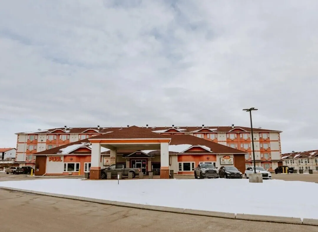 New Imperial Suites - Whitecourt