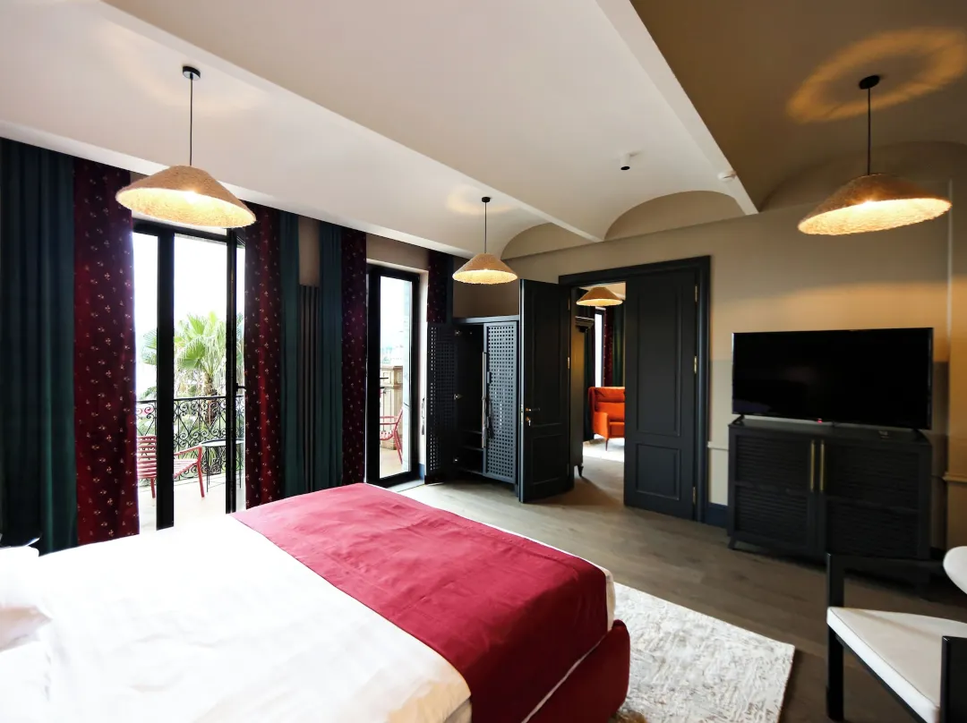 Retro Hotel - Batumi