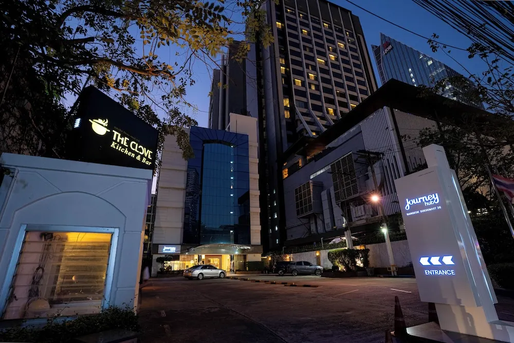 Journeyhub Sukhumvit 26 - Khlong Toei