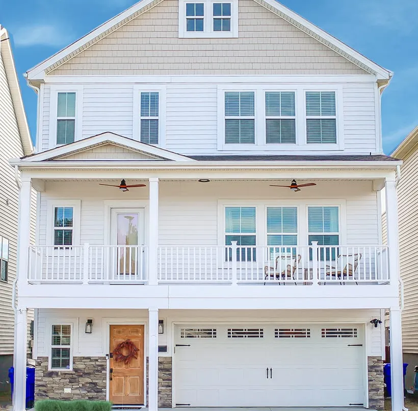 Stylish Home With Ocean Views And Game Room - Gorgeous Coastal Retreat - Norfolk, VA